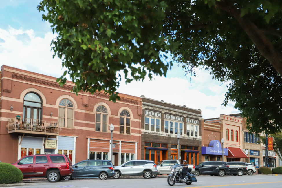 Explore the South's Cultural Heritage via the North Alabama Mural Trail